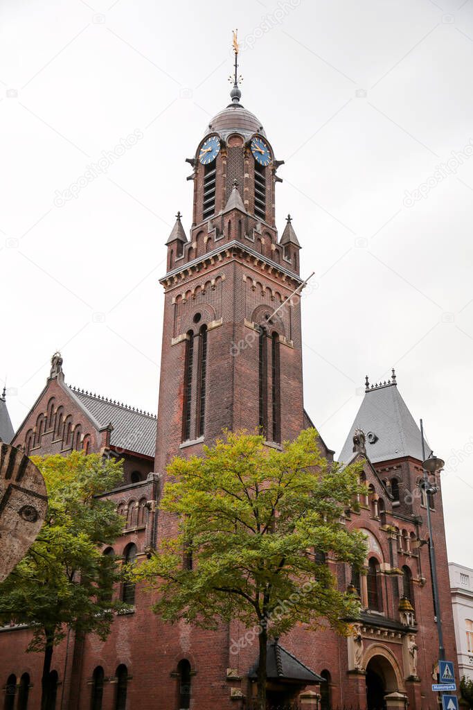 La iglesia de Arminius o Remonstrant en Rotterdam. Construido entre ...