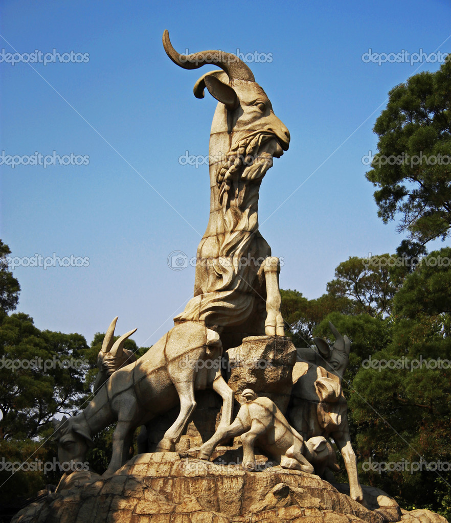 Cinco cabras estatua en la ciudad de Guangzhou China 2022