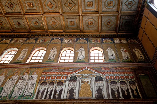 Mosaico del Palacio de Teodorico de Sant Apollinare Nuovo 2024