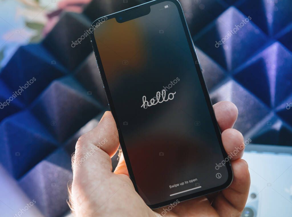 iPhone 13 Pro Max Sierra Color azul en el objeto de héroe de fondo de ...