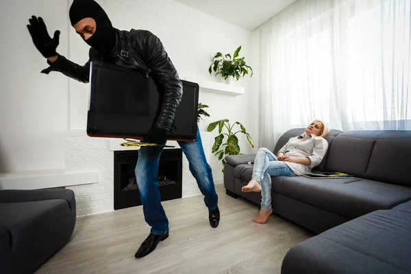 House robbery Images - Search Images on Everypixel