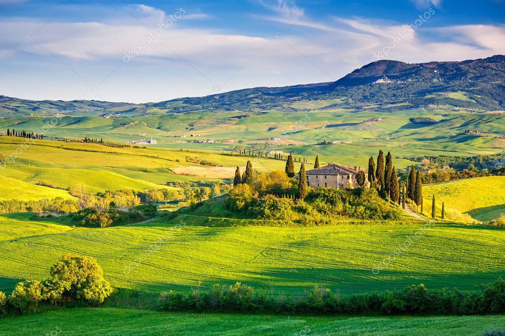 Tuscany landscape at sunset – Stock Editorial Photo © sborisov #48070751