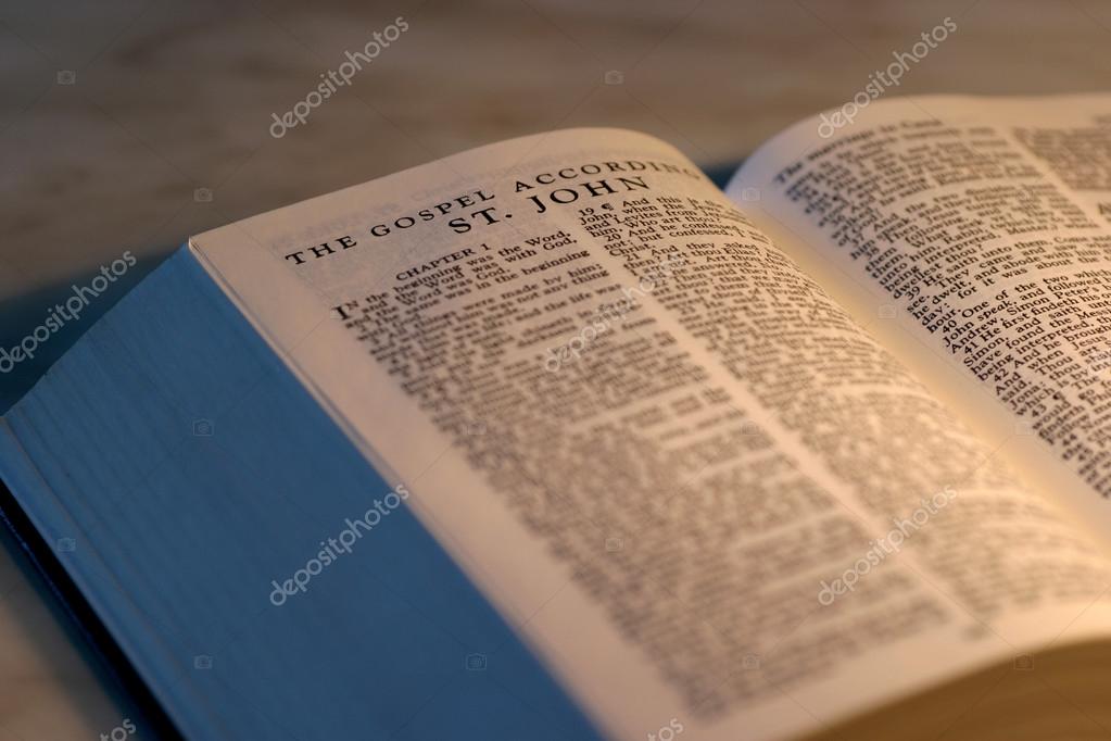 The one page of open Bible Stock Photo by ©yogo 12713718