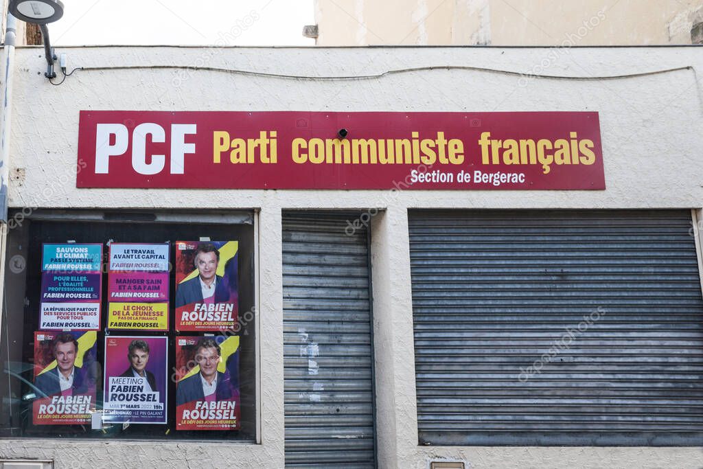 BERGERAC, FRANCIA - 23 DE FEBRERO DE 2022: Oficina local del Parti ...