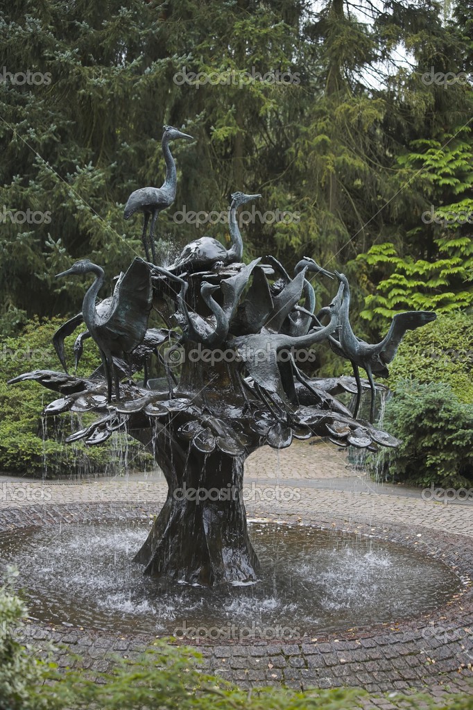 Statue of birds — Stock Photo © DarioStudios #12703915