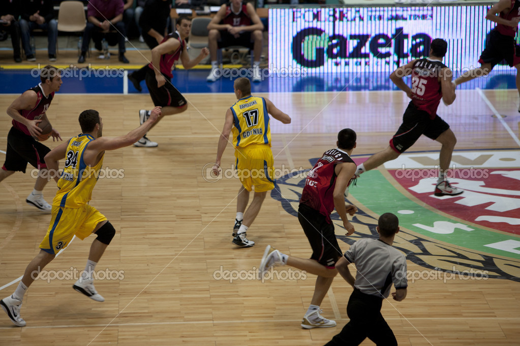 Basketball match — Stock Editorial Photo © DarioStudios #13571059