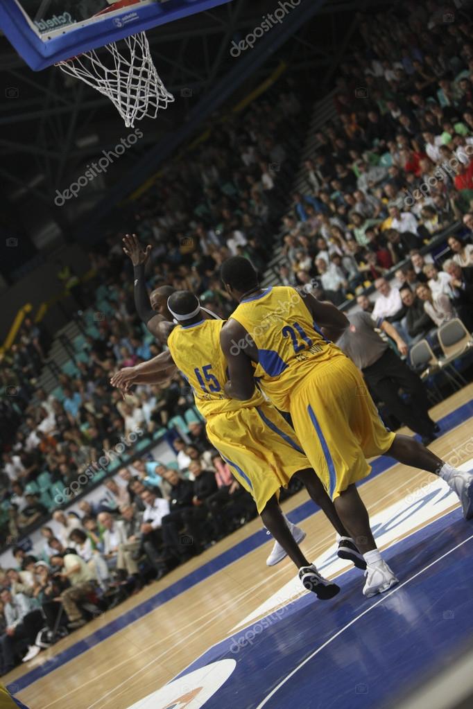 Basketball match — Stock Editorial Photo © DarioStudios #13607407