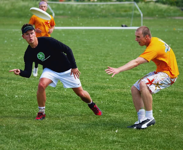 Ultimate Frisbee Tournament – Stock Editorial Photo © DarioStudios ...