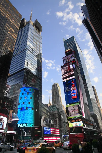 Tall skyscrapers of Times Square – Stock Editorial Photo © jovannig ...