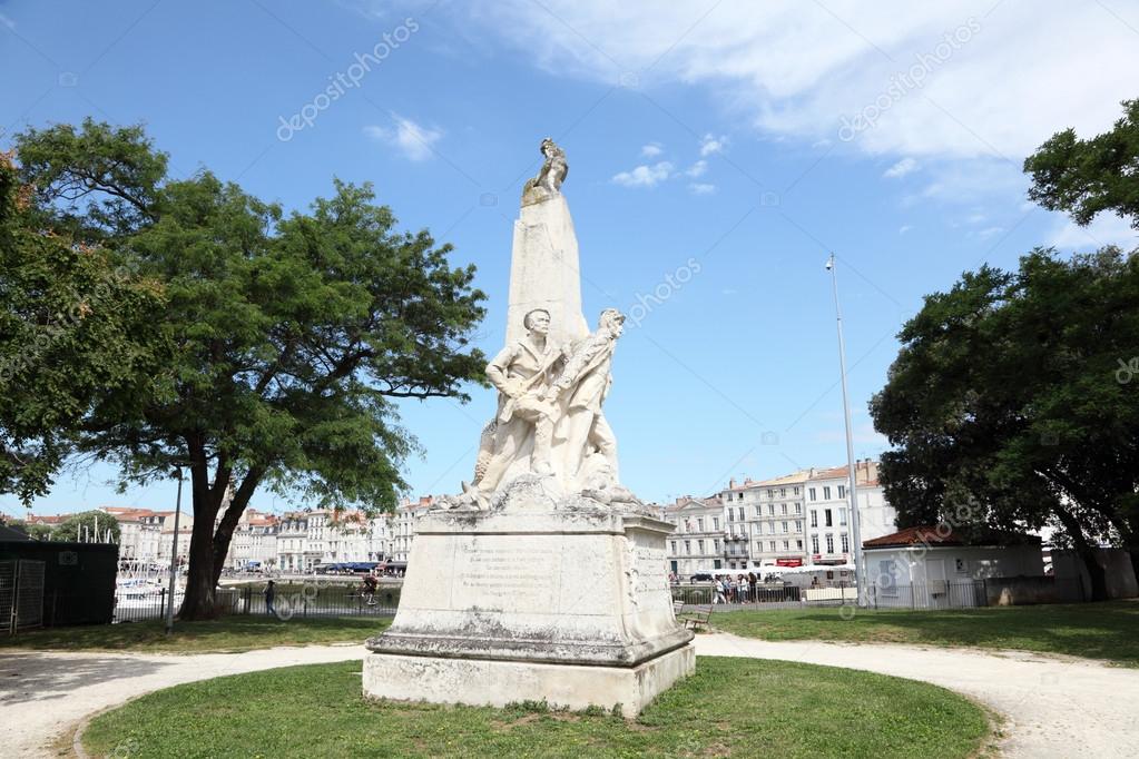 Monument Aux Marins Et Soldats Morts En 1870 à La Rochelle France