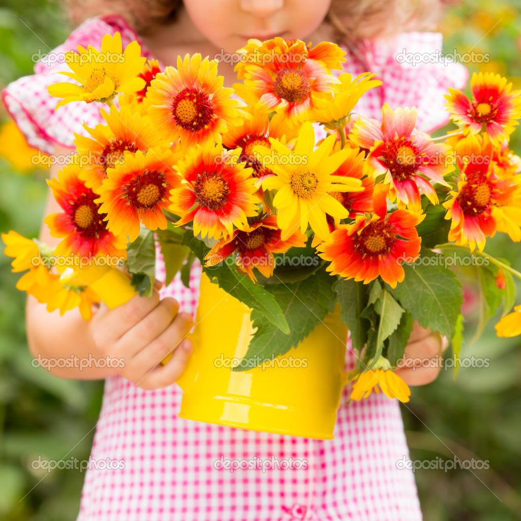 Child in spring — Stock Photo © Yaruta #40940917