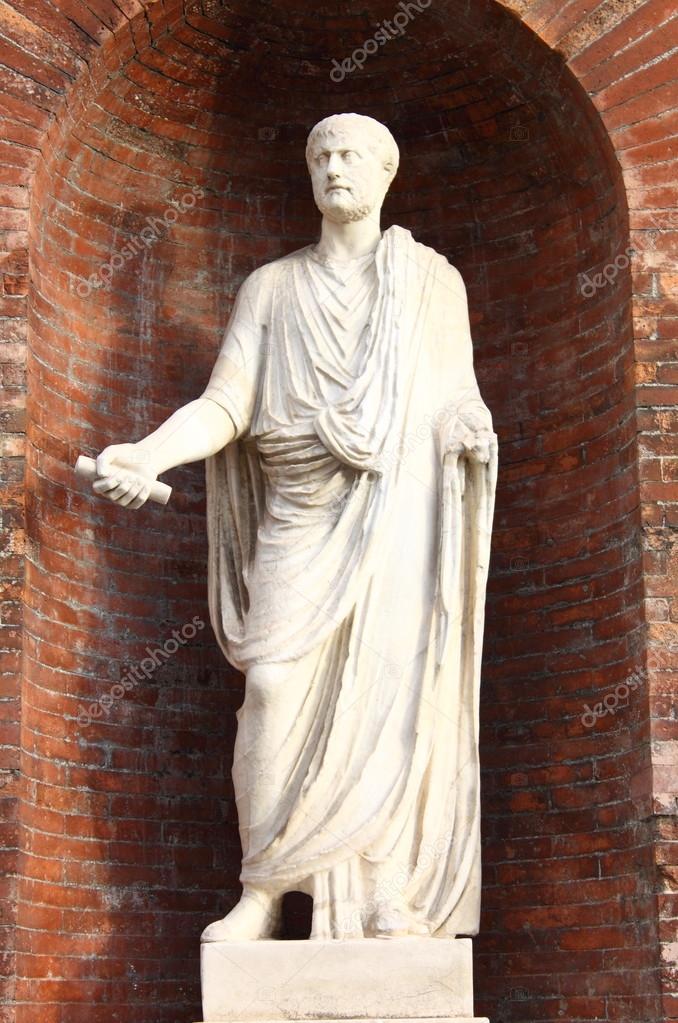 standbeeld van een Romeinse senator — Stockfoto © alessandro0770 #12774126