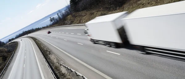 Camion ruta fotos de stock, imágenes de Camion ruta sin royalties ...