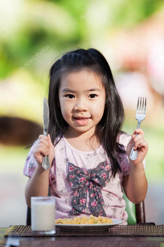 Students outdoors eating — Stock Photo © anekoho #38884811