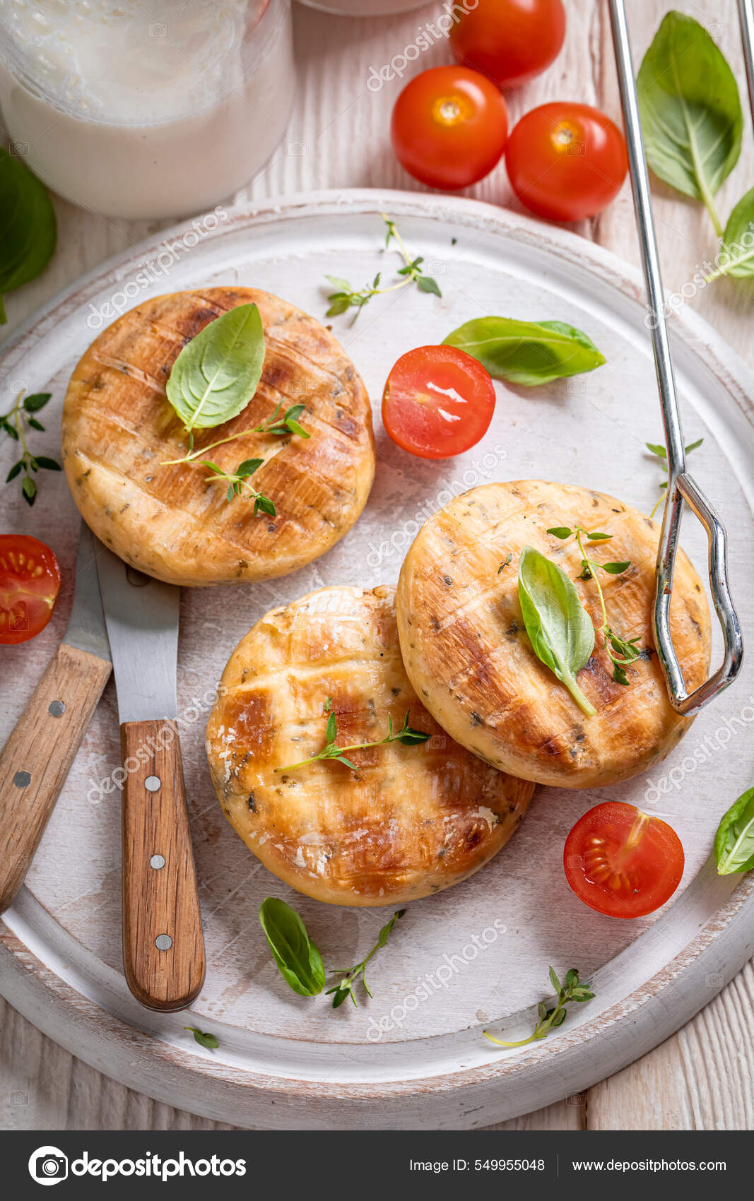 Tasty Grilled Halloumi Cheese Summer Delicacy Garden Grilled Halloumi ...