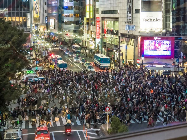 Tokyo crowd Stock Photos, Royalty Free Tokyo crowd Images | Depositphotos