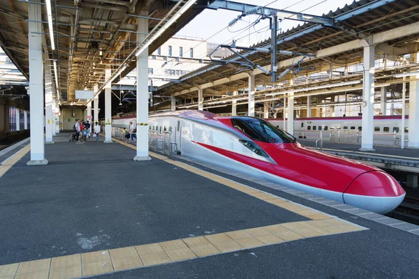 Shinkansen hayabusa Stock Photos, Royalty Free Shinkansen hayabusa ...