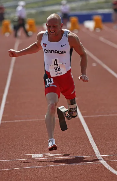 Canadá Paralímpico amputado sprinter earle connor corre 2025
