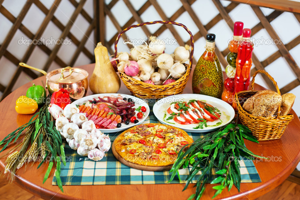 Italiaanse keuken stilleven — Stockfoto © gerain #12592185