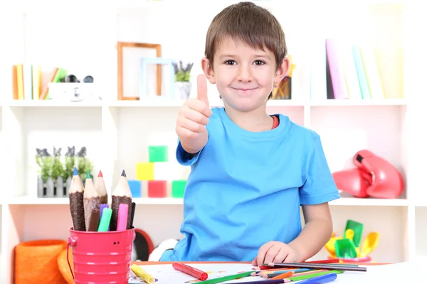 Aranyos kisfiú rajz Stock fotók, Aranyos kisfiú rajz Jogdíjmentes képek ...