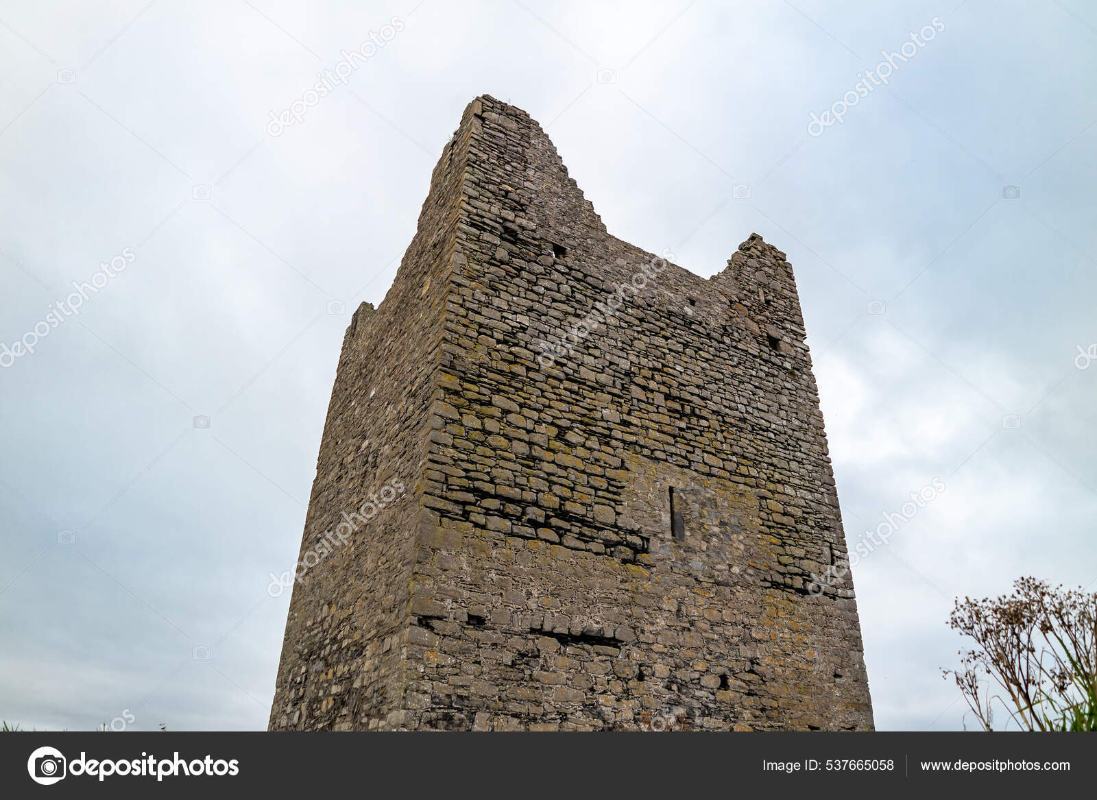 Rossle castle at Easky pier in County Sligo - Republic of Ireland ...
