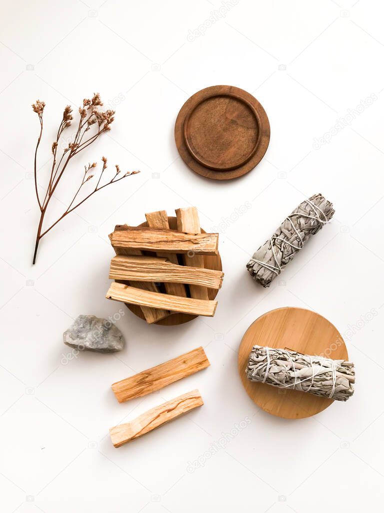 Incienso natural Salvia Blanca y Palo Santo. Árbol sagrado de América del Sur, color cuadrado ...