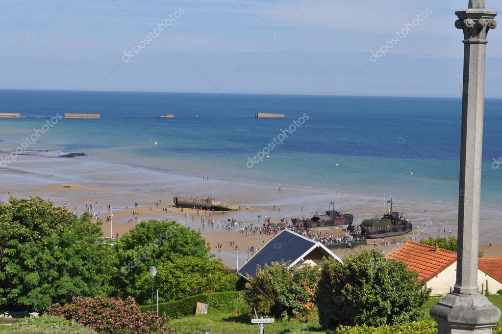 D-Day celebrations in Arromanches — Stock Editorial Photo © scrisman ...
