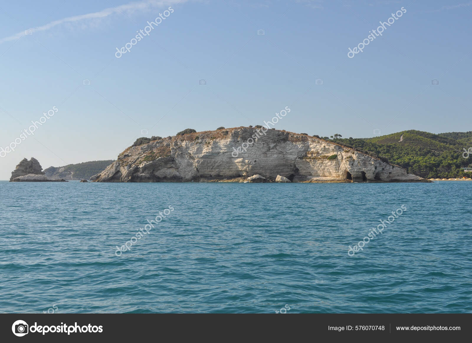 White Cliffs Seen Sea Vieste Italy — Stock Photo © scrisman #576070748
