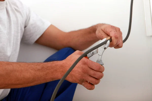 Cutting cable Stock Photos, Royalty Free Cutting cable Images ...