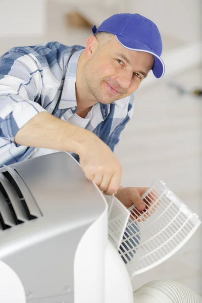 Ac worker Stock Photos, Royalty Free Ac worker Images | Depositphotos