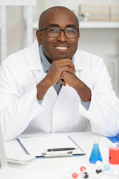 Black people laboratory Stock Photos, Royalty Free Black people ...