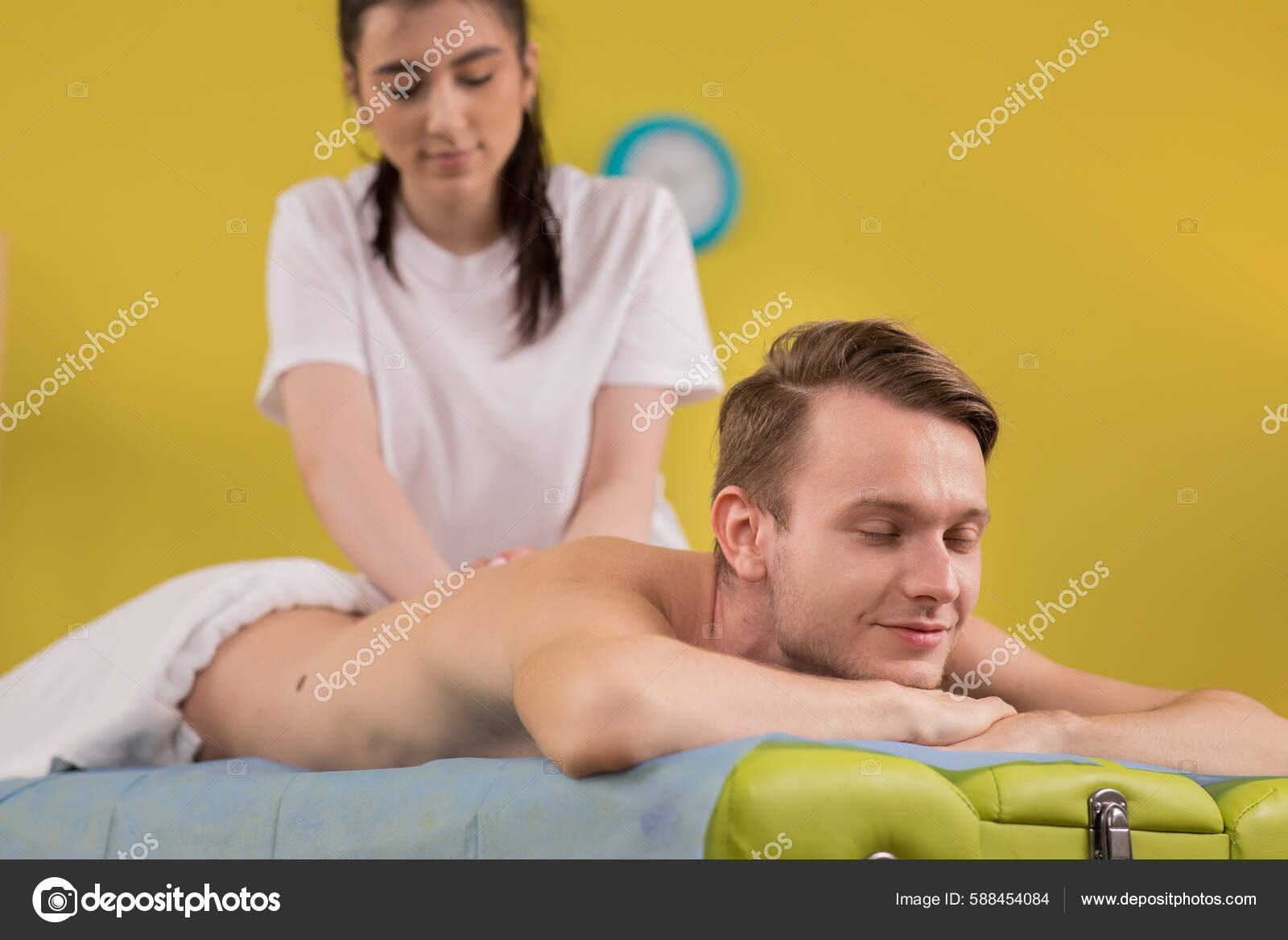 Closeup Camera Massage Room Young Man Have Full Body Relaxation — Stock ...