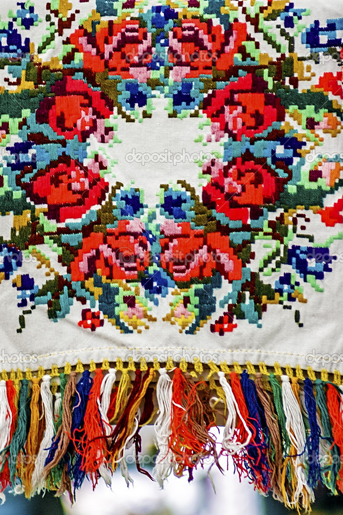 Materials and embroidered Romanian traditional port specific 11 — Stock ...