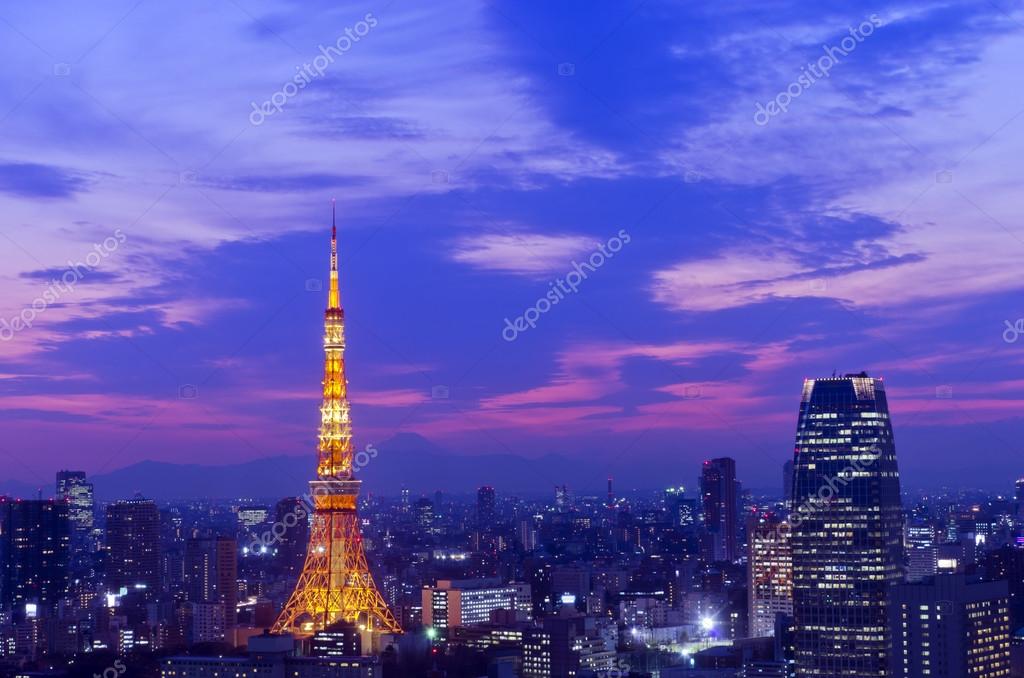 Tokyo Tower and Atago hills at sunset – Stock Editorial Photo ...