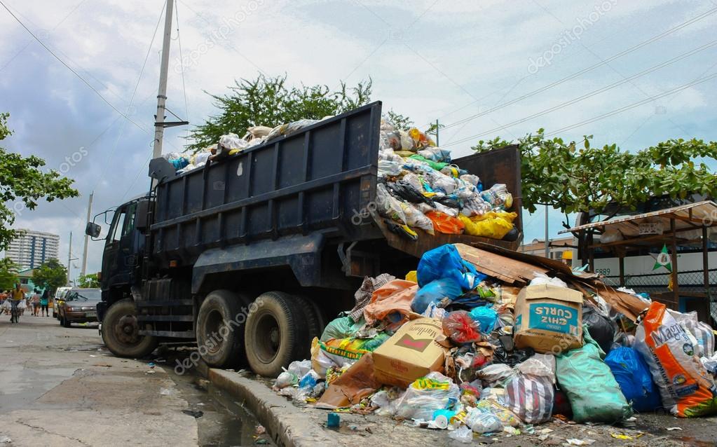 Garbage truck – Stock Editorial Photo © h3k27 #12150512