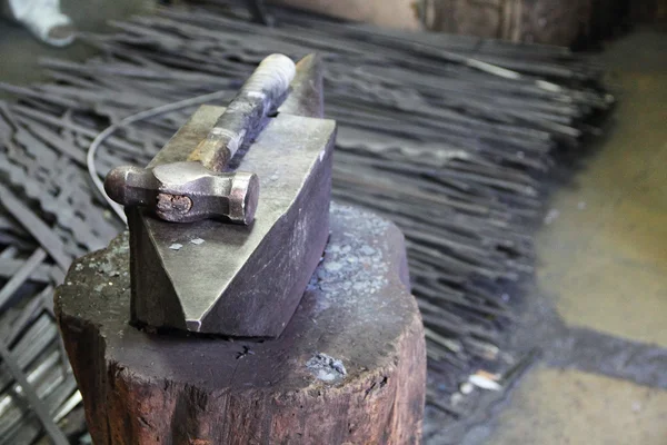 Werkstuk smid tang Stock Photos, Royalty Free Werkstuk smid tang Images ...