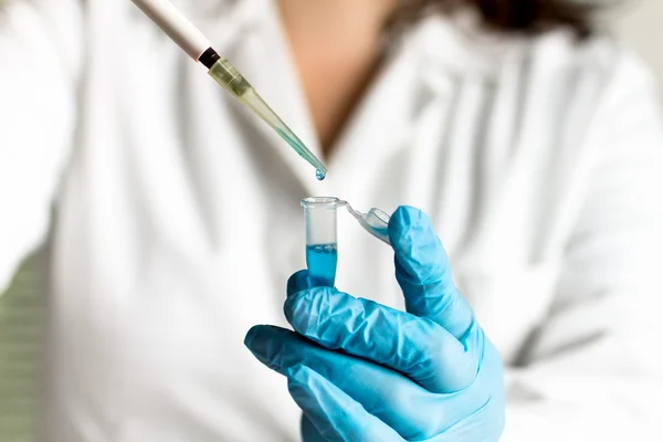 Pipetting Stock Photos, Royalty Free Pipetting Images | Depositphotos