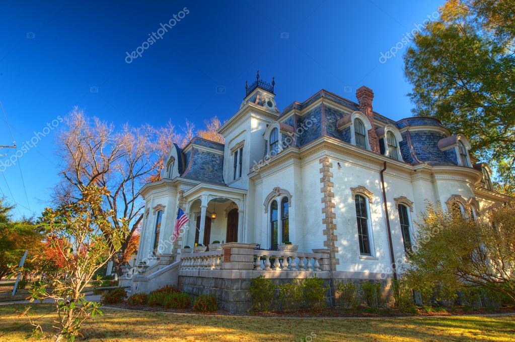 The Villa Marre (Side) — Stock Photo © Mnapoli #18754405