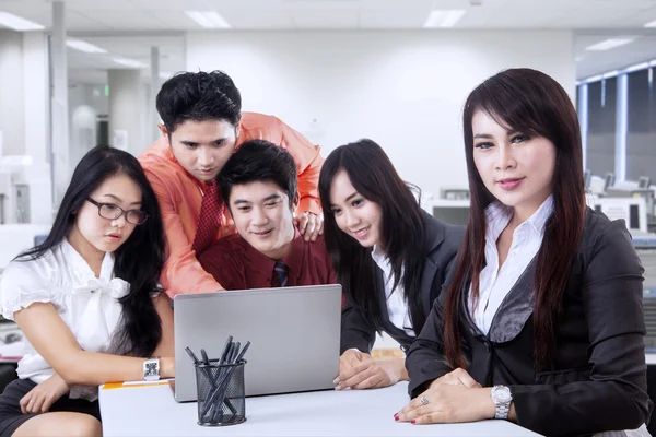 Asian employee group Stock Photos, Royalty Free Asian employee group ...