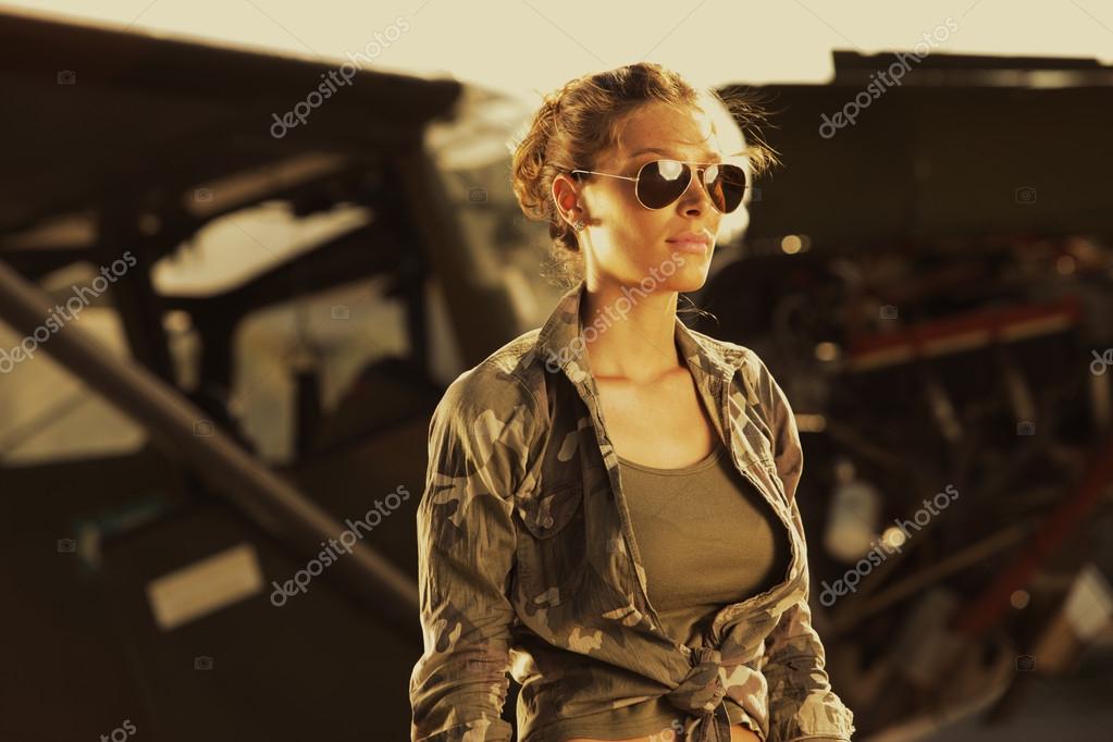 Woman airplane aviator — Stock Photo © stokkete #12423963