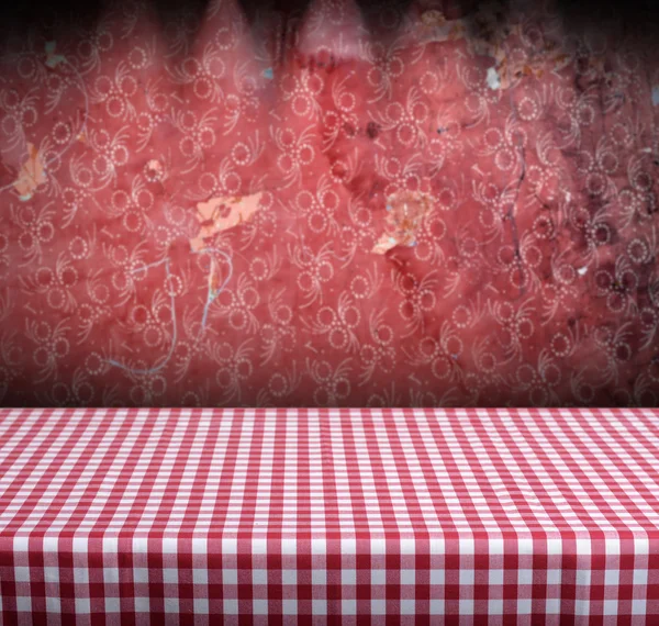 Empty table Stock Photos, Royalty Free Empty table Images | Depositphotos