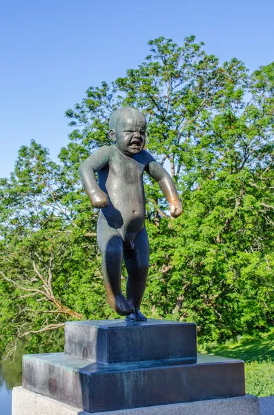 Sinnataggen statue | Angry Boy (Sinnataggen) sculpture at the Vigeland ...