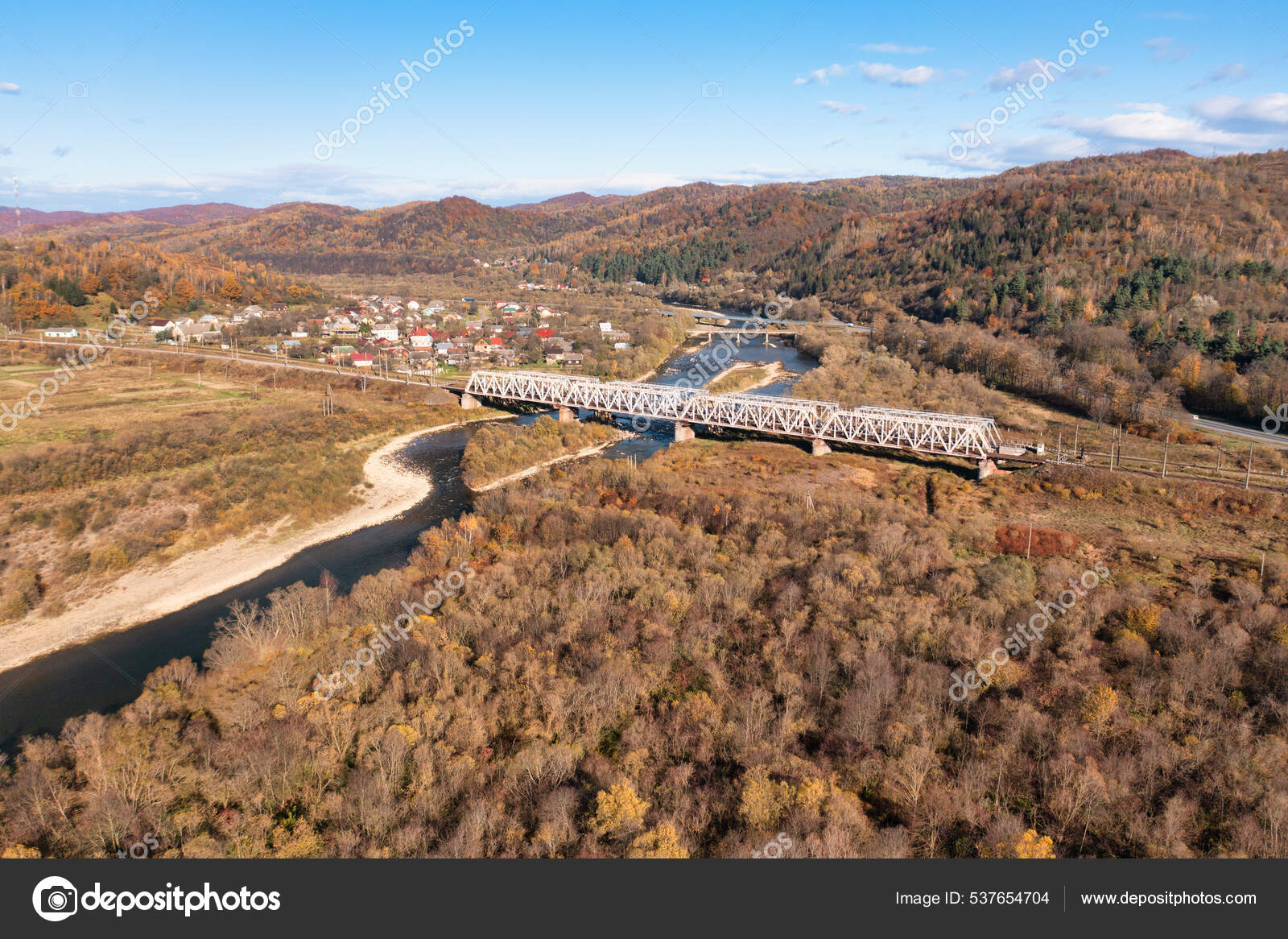 Long Railroad Bridge Narrow Shallow River Leading Mountain Settlement ...