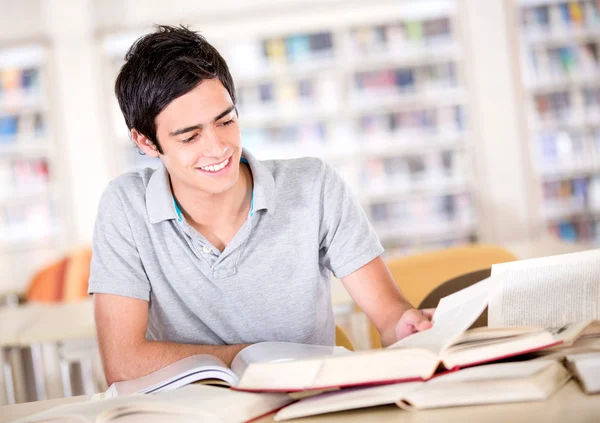 Hombre estudiando - Imagui