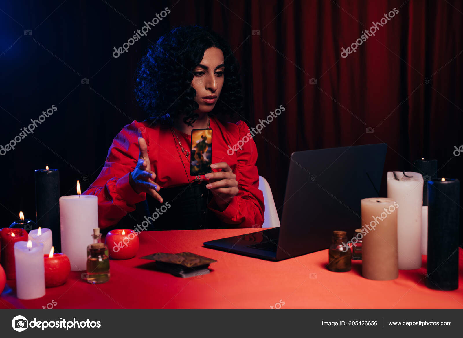 Kyiv Ukraine June 2022 Brunette Oracle Holding Tarot Card Online — Stock Editorial Photo ...