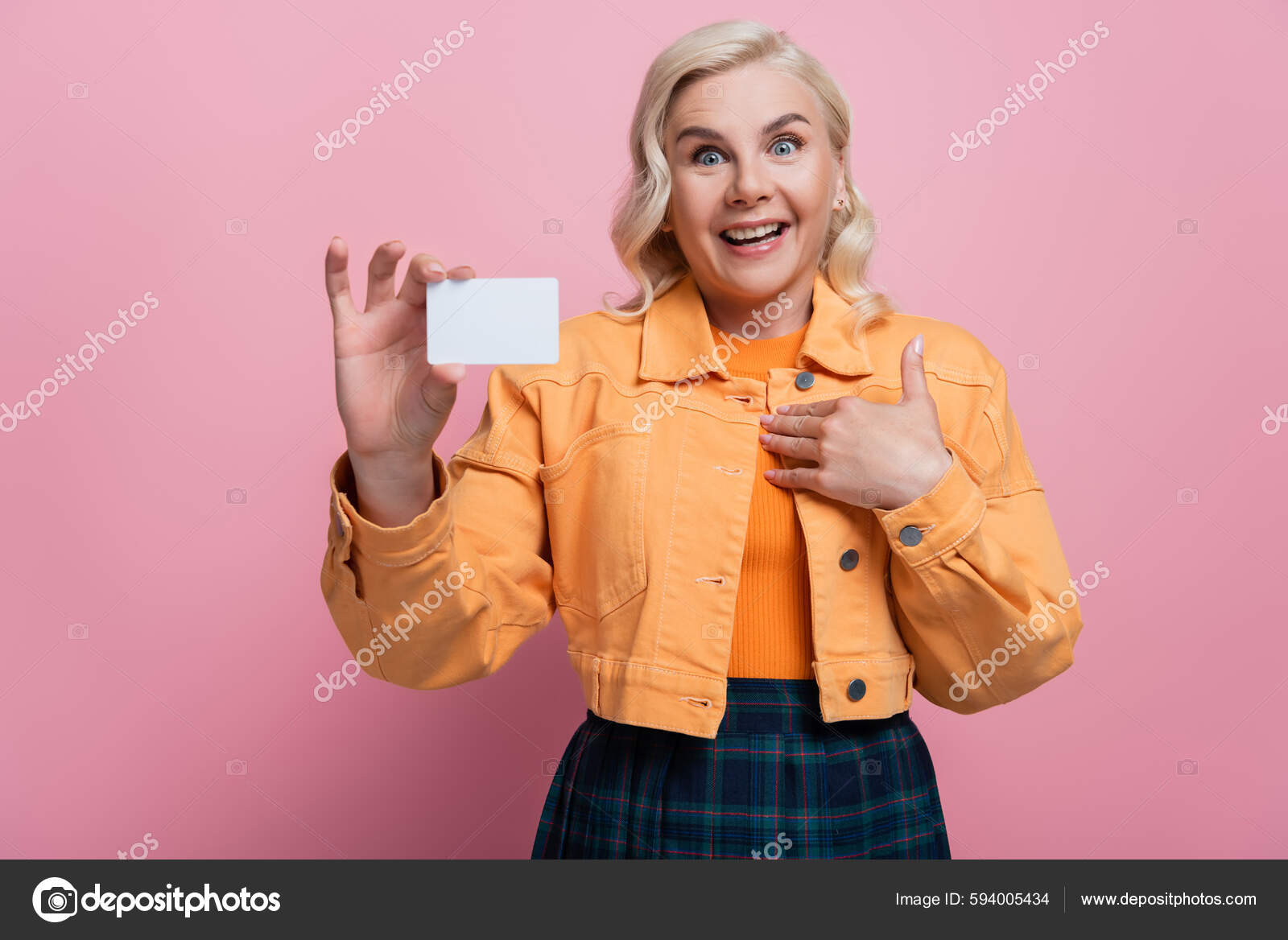 Amazed Blonde Woman Holding Empty Driving License Isolated Pink — Foto ...