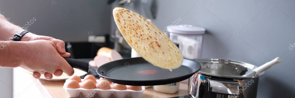 Pancake toss Stock Photos, Royalty Free Pancake toss Images | Depositphotos