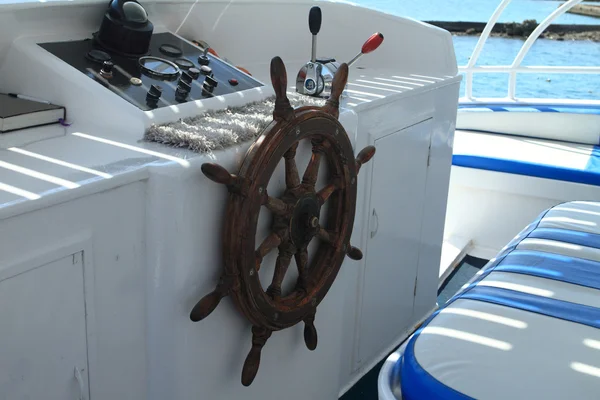 Carlinga de barco fotos de stock, imágenes de Carlinga de barco sin ...