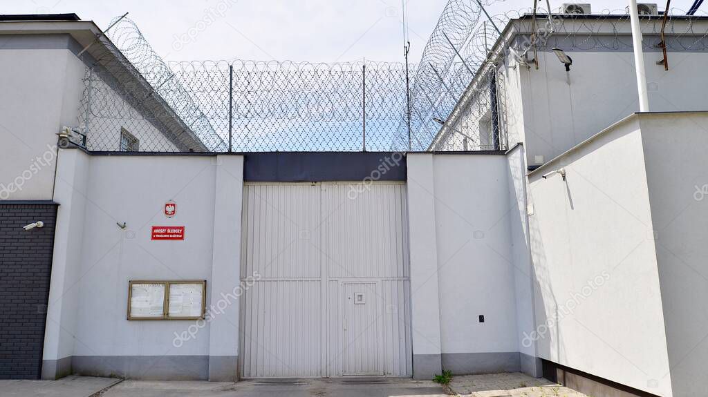 Varsovia, Polonia. 19 mayo 2022. Entrada a la prisión. La prisión es un ...