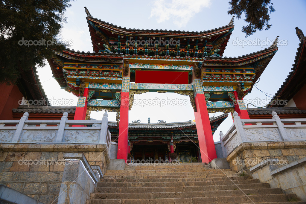 Chinese traditional gate Stock Photo by ©roseburn3djob 25363633